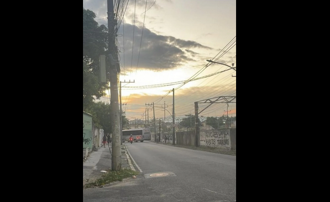 Moradores protestam após operação do Bope no Morro do 18 deixar dois ...