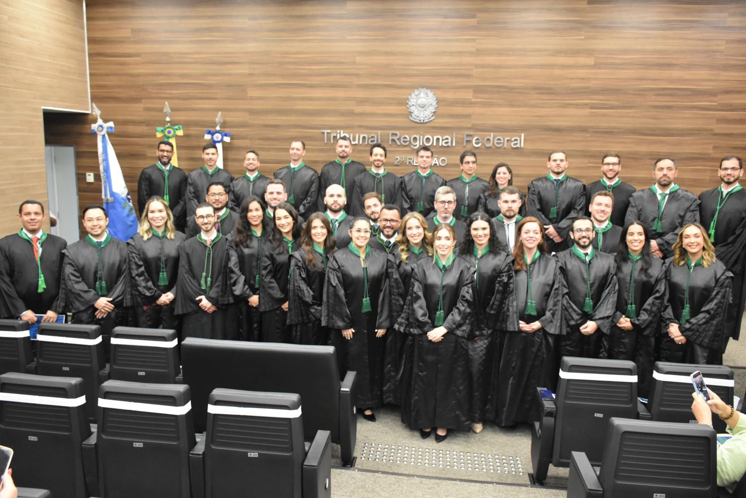 TRF2 empossa 36 novos juízes federais aprovados no 18º Concurso Público ...