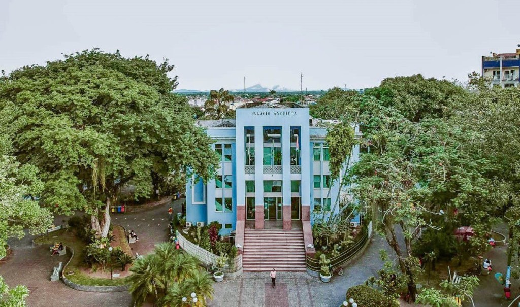 Justiça suspende concurso para professores em Magé por descumprimento ...
