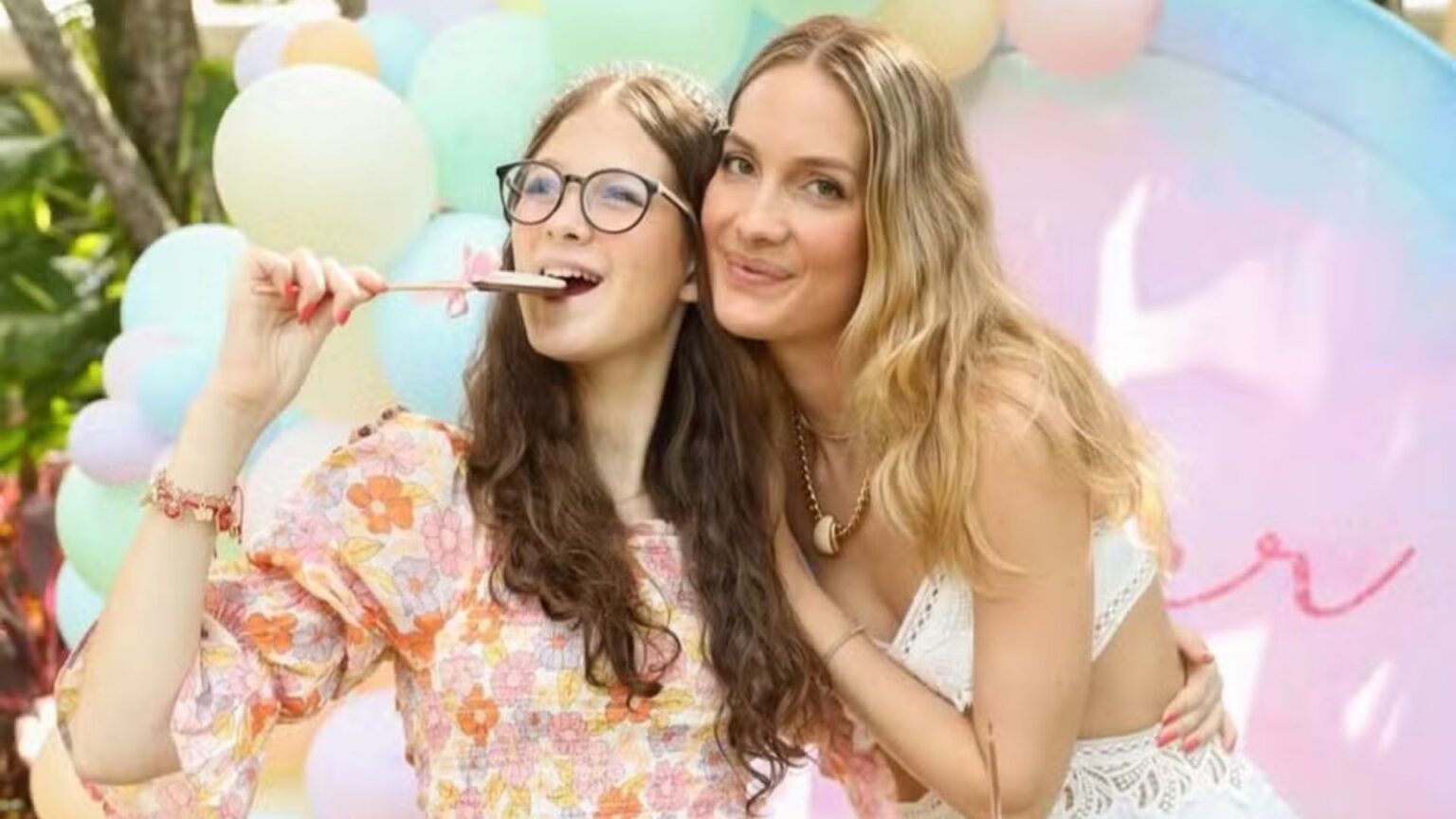 Annie-Marie Garnero, filha da modelo Schynaider Moura, morre aos 16 ...